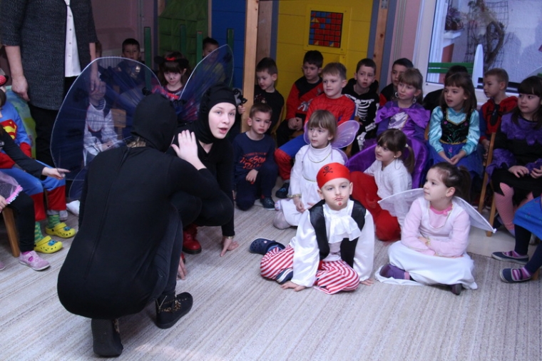 Slikovnica i bojanka „Leptir i mrav“ za djecu - Požeška kronika